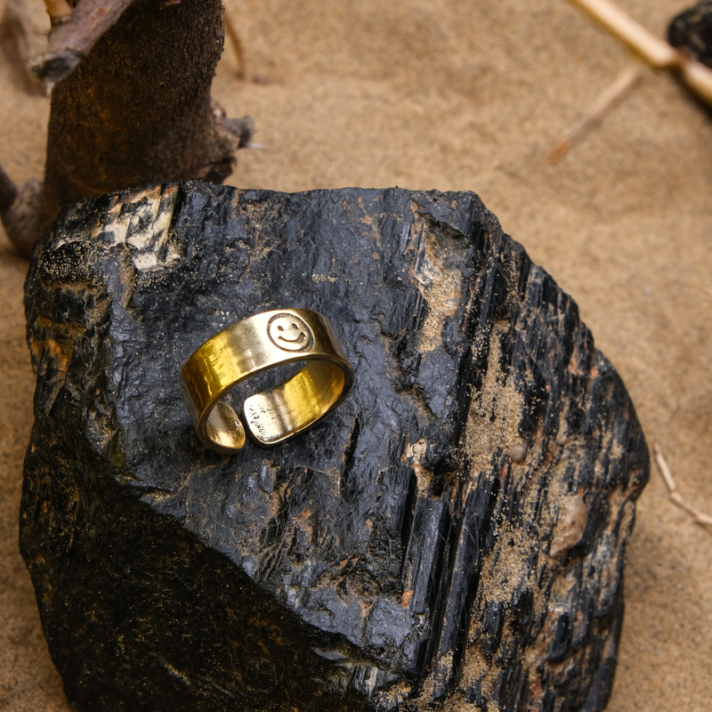 Smiley Ring – Crystal Heal